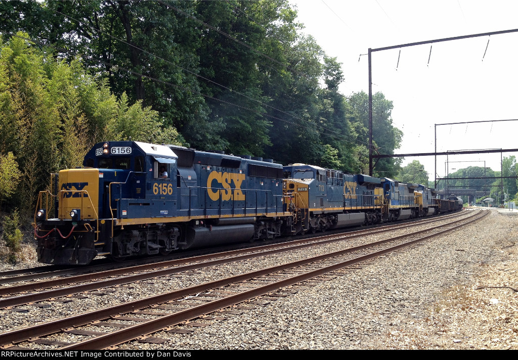 CSX GP40-2 6156 leads an elephant style Q438-24